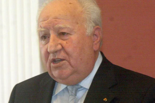 Πέθανε ο καθηγητής σεισμολογίας Βασίλης Παπαζάχος | ekriti.gr