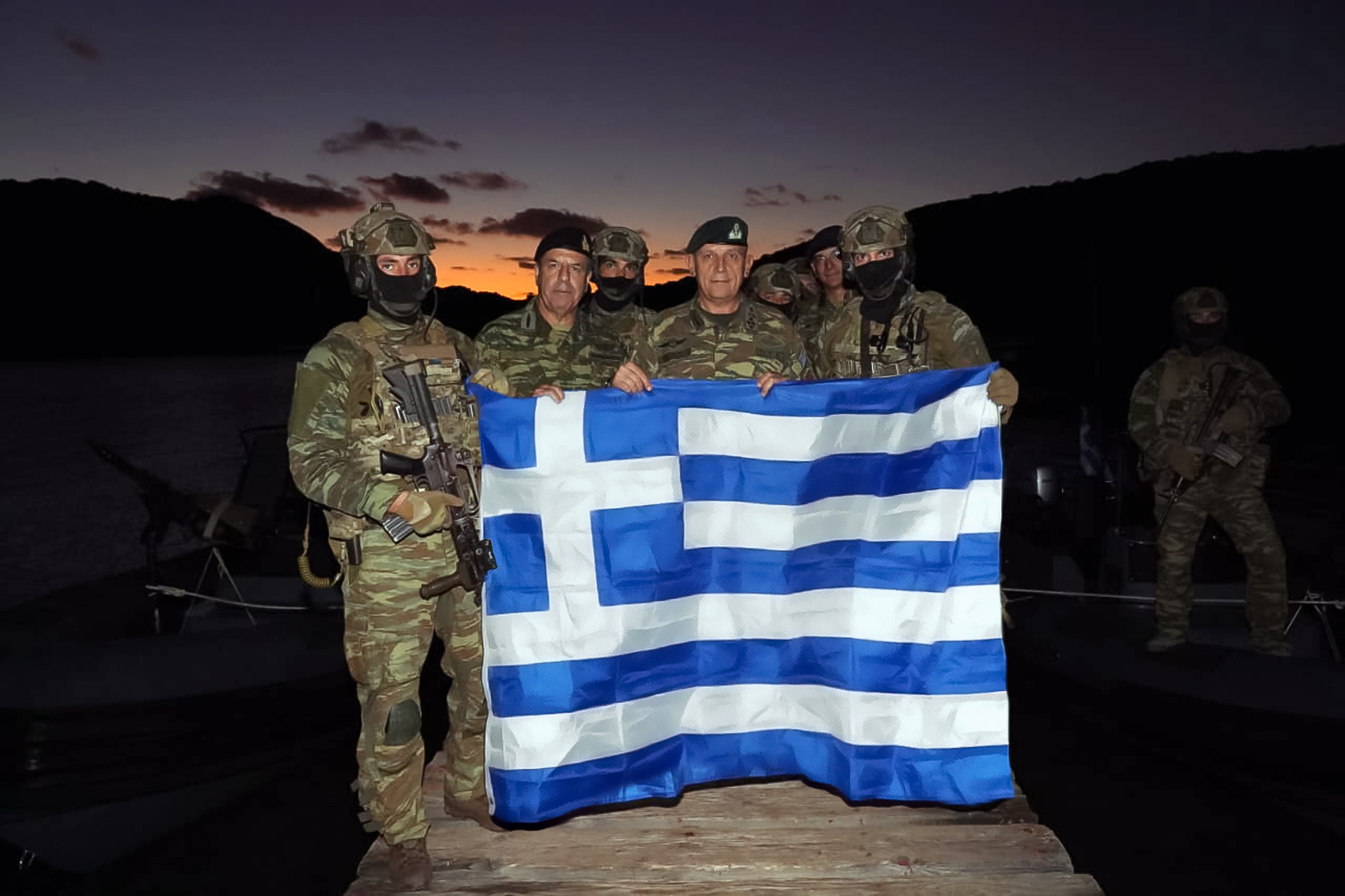 Αρχηγός ΓΕΕΘΑ: Επισκέφθηκε Μονάδες των Ενόπλων Δυνάμεων σε Κρήτη ...
