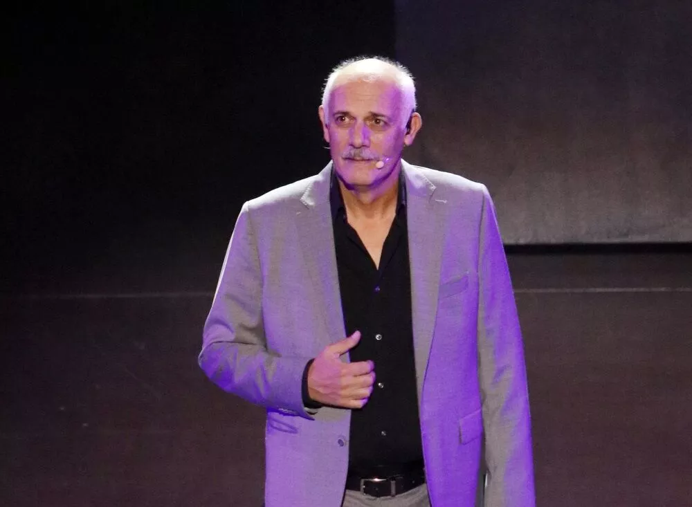 Κιμούλης: Οι πρώτες δηλώσεις μετά τη διαμαρτυρία στην πρεμιέρα της ...