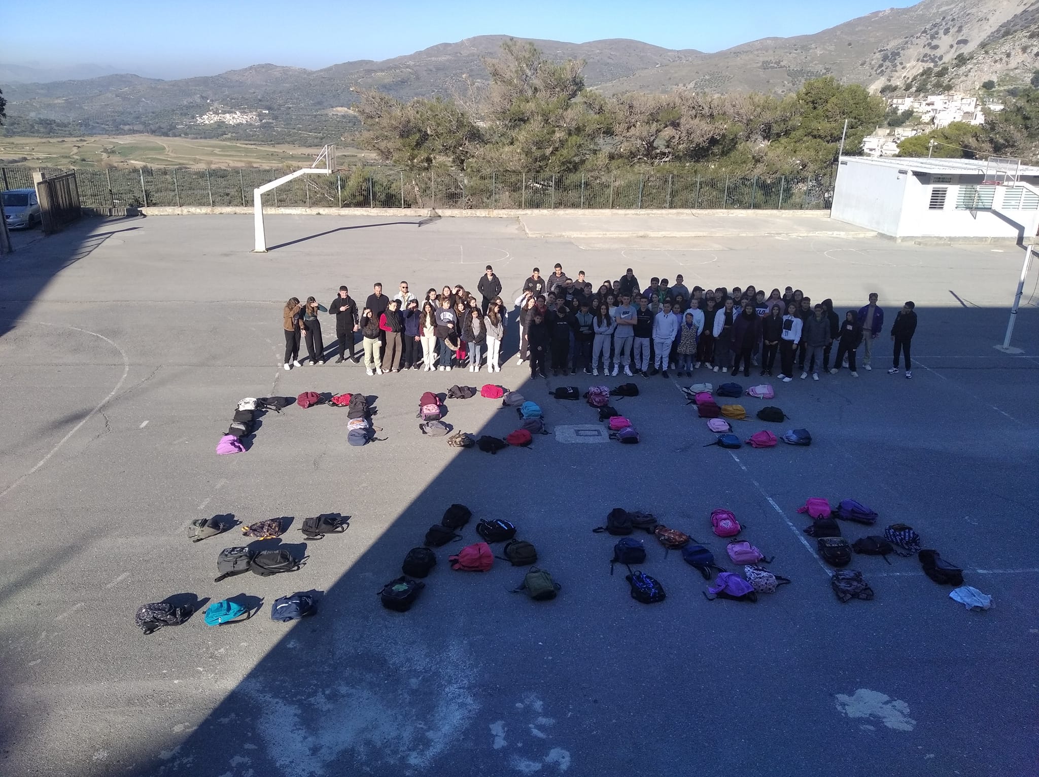 Τέμπη: "Ποτέ ξανά" και "έφτασες;" από τους μαθητές στο Ηράκλειο ...