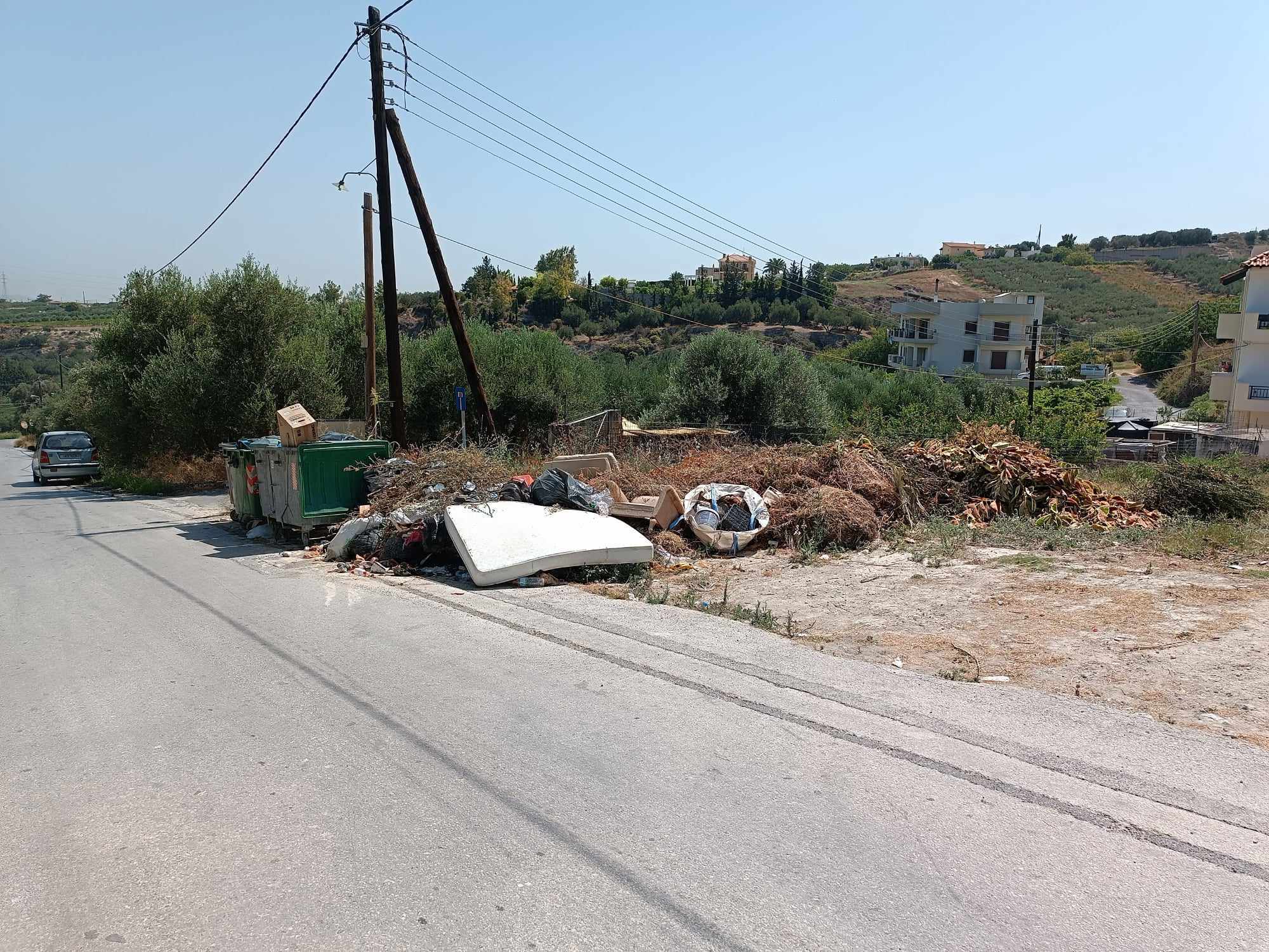 Γούρνες Τεμένους: Στρώματα, καναπές και ό,τι άλλο φαντάζεσαι στην άκρη ...