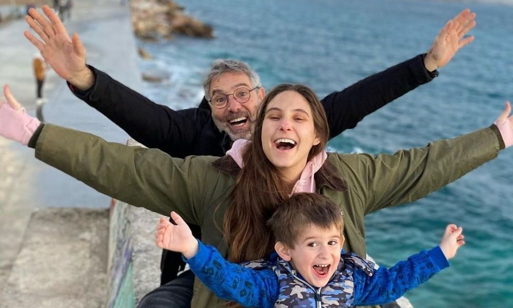 Αθερίδης: «Με τα εγγόνια μου έχει αλλάξει η ζωή μου ριζικά, είναι σα να ...