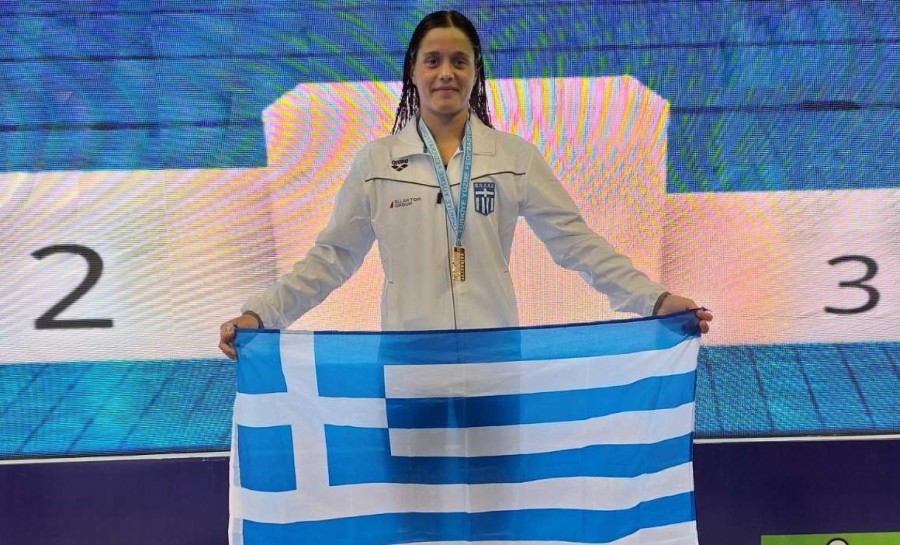 ΚΟΛΥΜΒΗΣΗ: Ρεκόρ 16 ετών κατέρριψε η Άρτεμις Βασιλάκη στα 1500μ ...