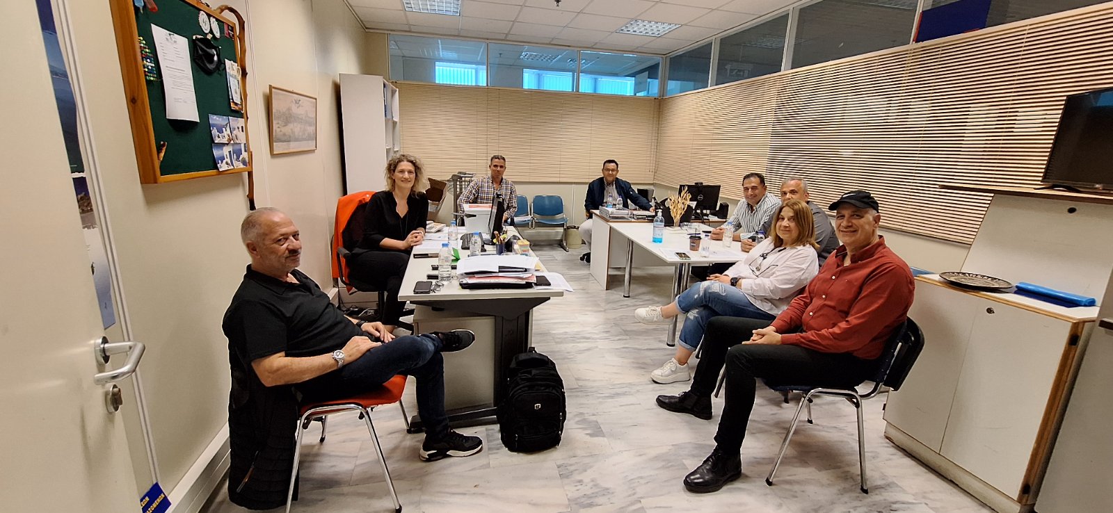 Περιοδεία κλιμακίου του ΚΚΕ στο Αεροδρόμιο Ηρακλειου | ekriti.gr