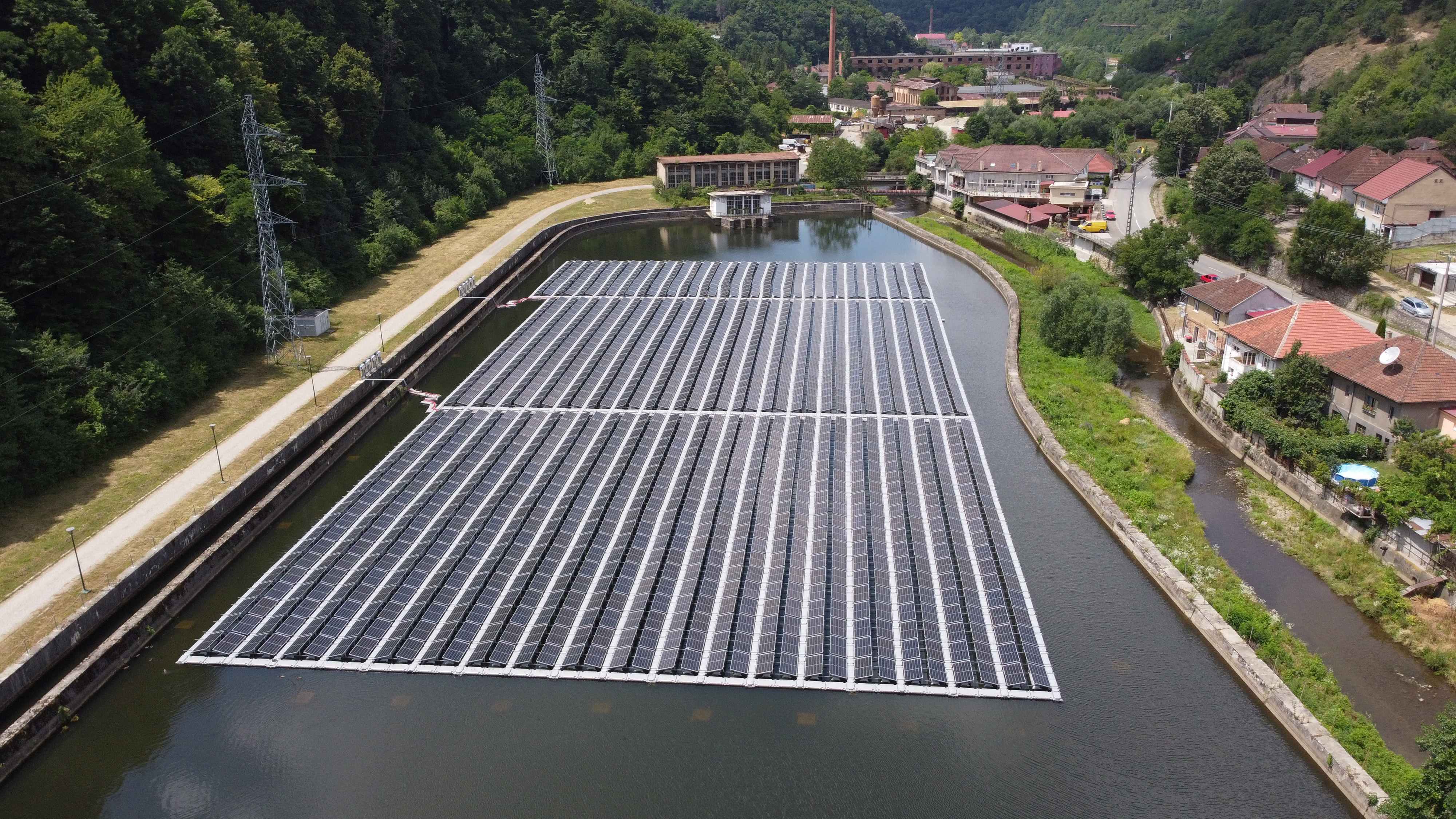 ΔΕΗ: Υπογραφή συμφωνίας για την εξαγορά 629MW ΑΠΕ της Evryo Group στη ...