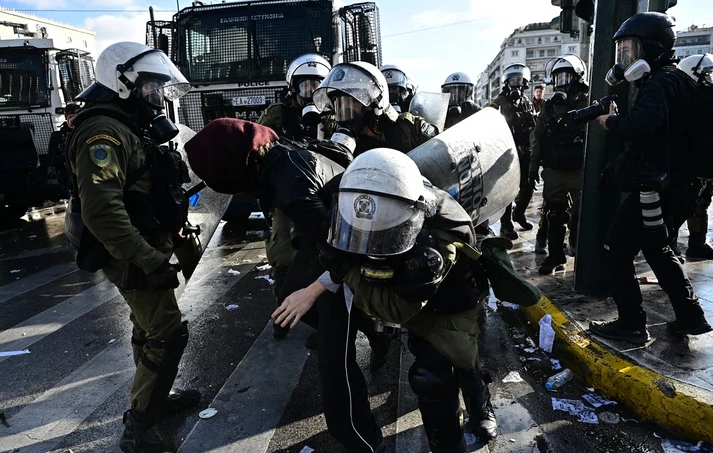 Βαρύτατα αδικήματα αντιμετωπίζουν οι συλληφθέντες των χθεσινών ...