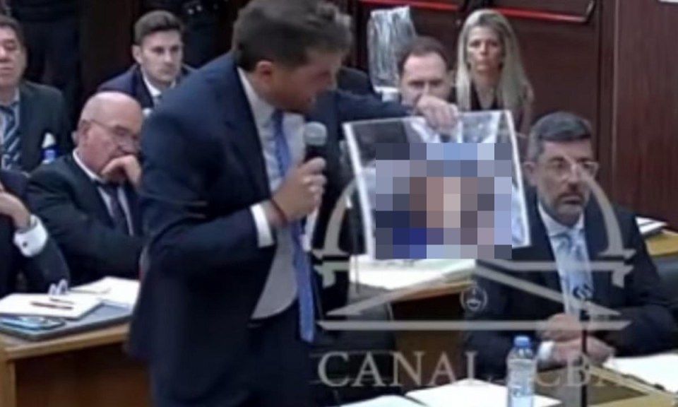 «Ετσι πέθανε ο Μαραντόνα»: Η φωτογραφία που συγκλόνισε το δικαστήριο ...