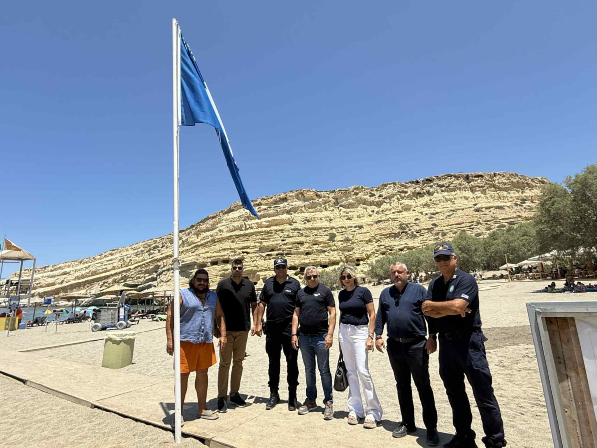 Δήμο Φαιστού: Τρεις Γαλάζιες Σημαίες για το 2025 - Δείτε σε ποιές ...