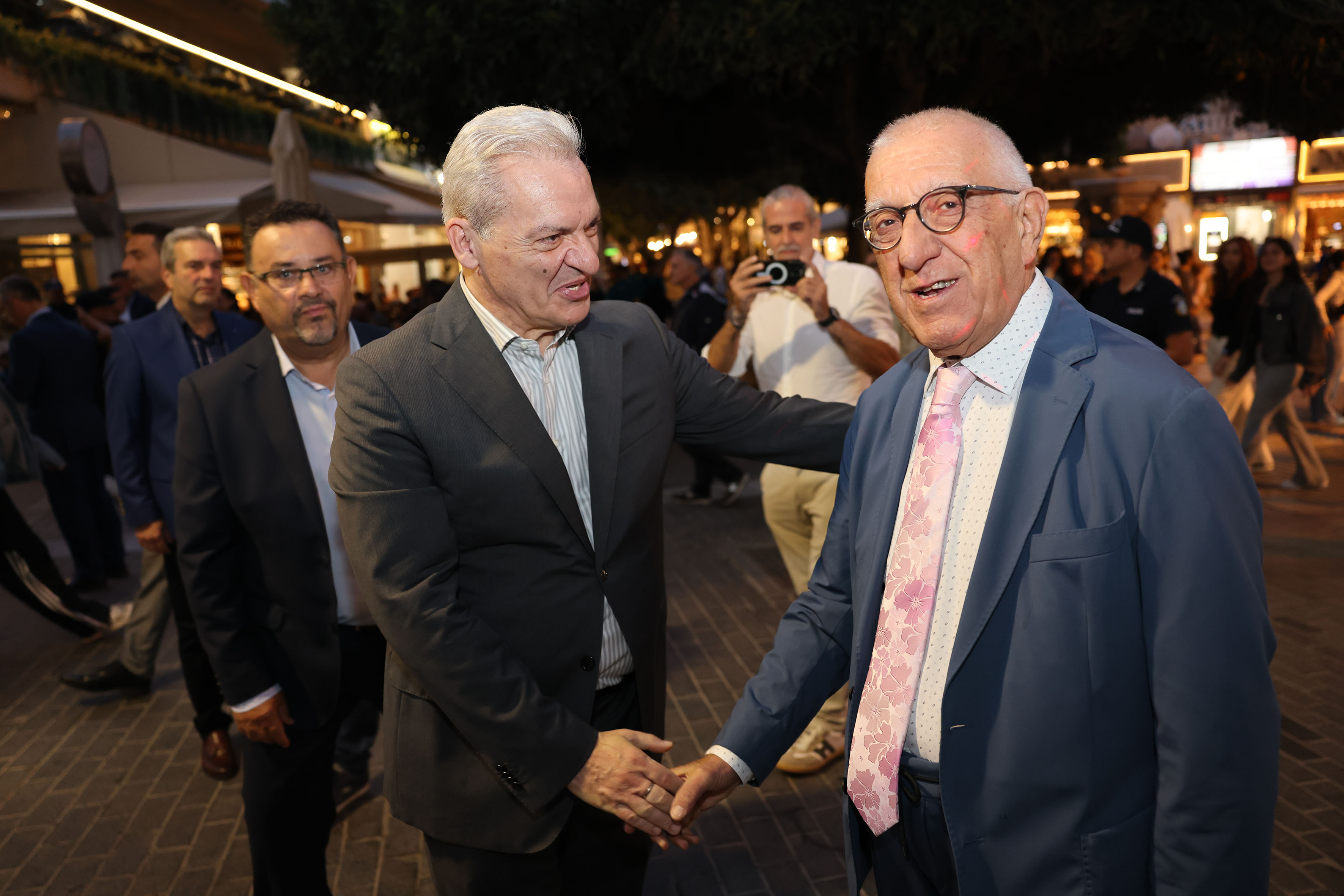 Ηράκλειο: Παρουσία του Νικήτα Κακλαμάνη τα εγκαίνια της έκθεσης για τον ...