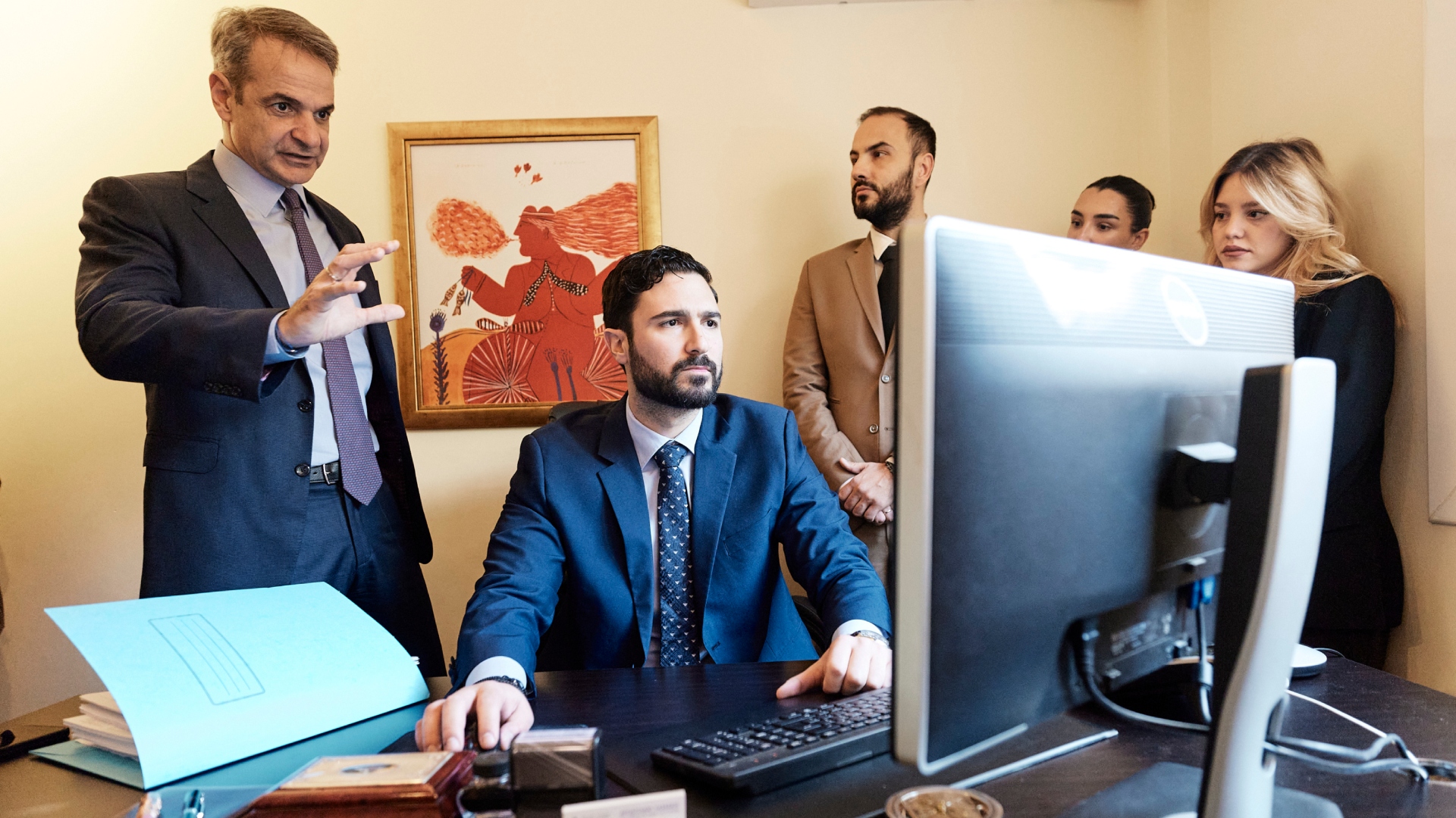 Κυριάκος Μητσοτάκης: Σε δικηγορικό γραφείο για την παρουσίαση του νέου ...