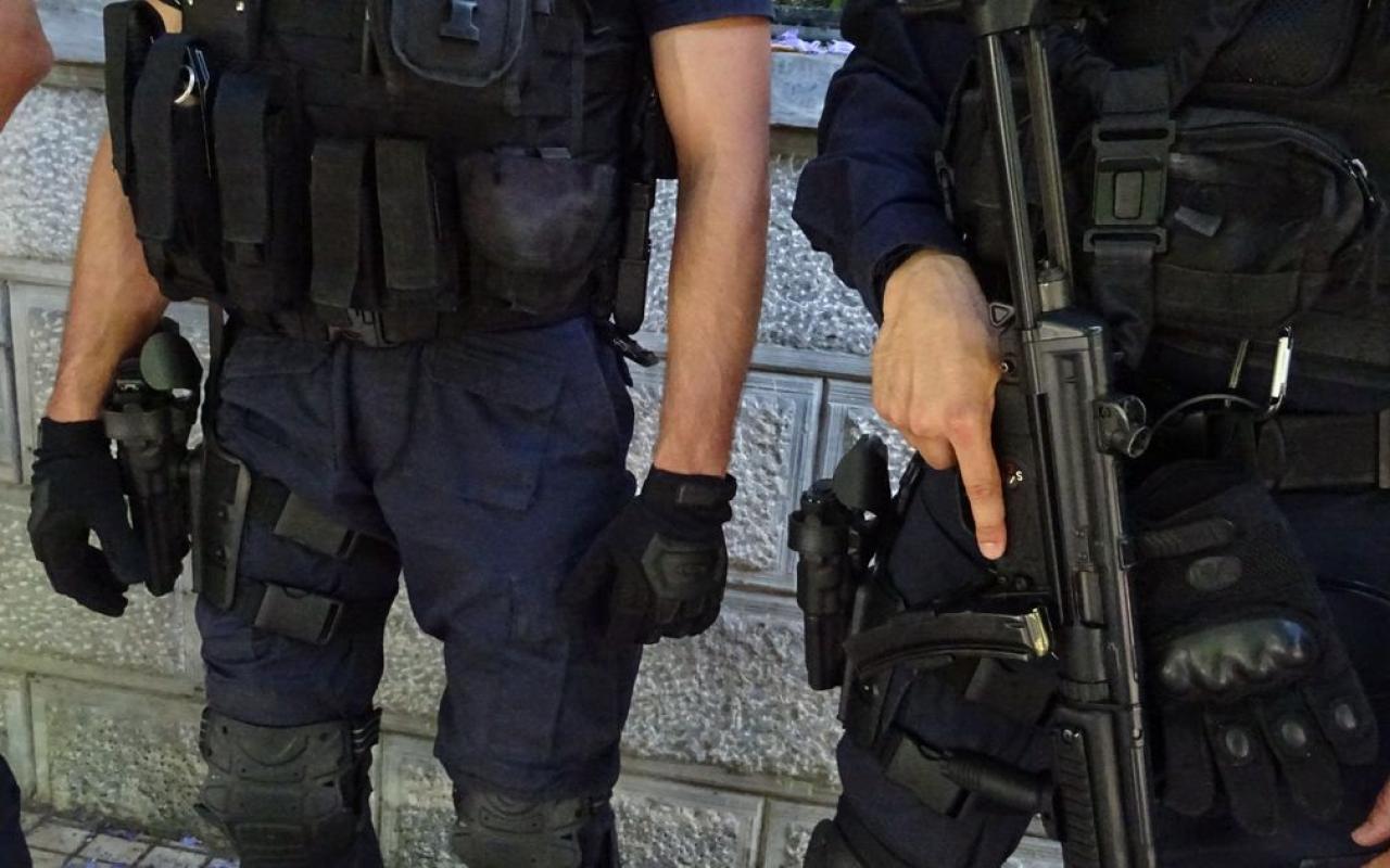 Κρήτη: Μεγάλη αστυνομική επιχείρηση - Βρέθηκαν ναρκωτικά, έγιναν ...