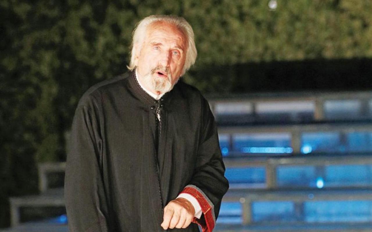 Νικήτας Τσακίρογλου: Η ευθύνη να ενσαρκώνεις έναν Άγιο | ekriti.gr