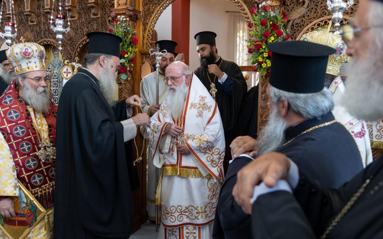 Εκκλησία Κρήτης: Τιμήθηκε η Αρχιερατική Διακονία του Μητροπολίτη Λάμπης ...