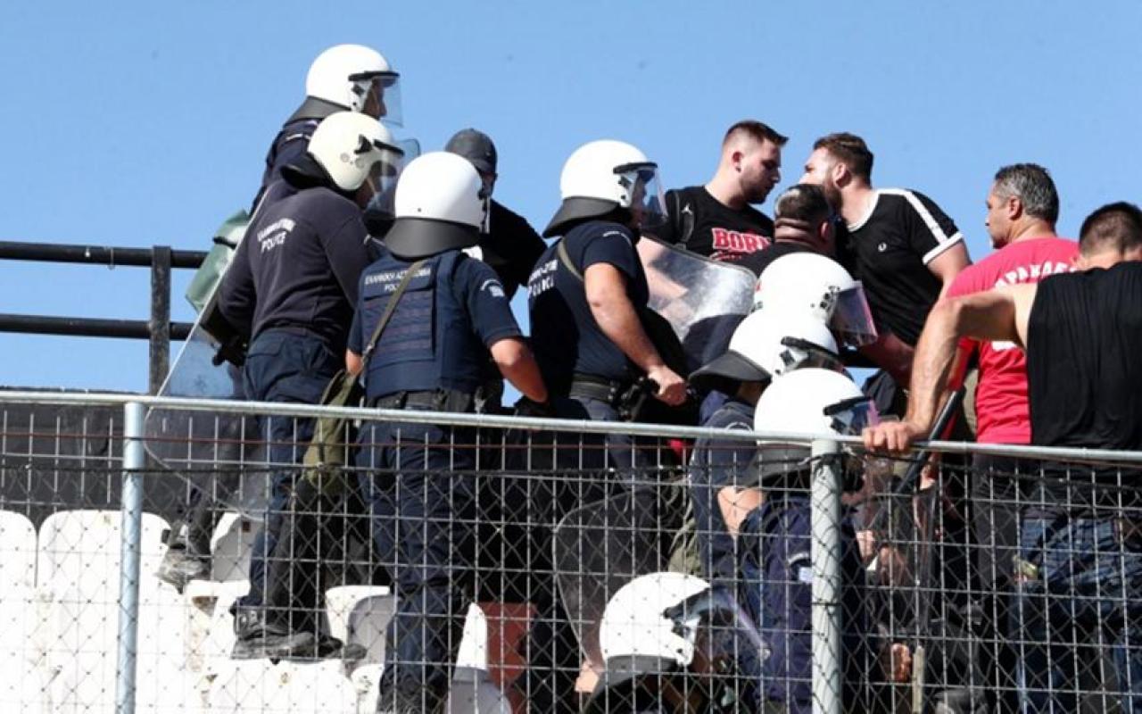 Οργανωμένοι οπαδοί ΟΦΗ: «Απόπειρα εισβολής και πέτρες οπαδών του ...