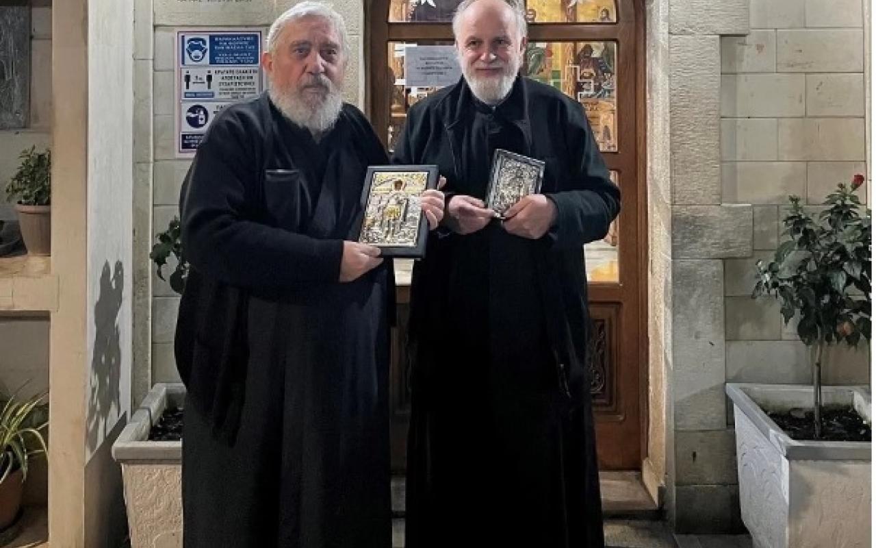 Χανιά: Ιερέας έφτιαξε εκκλησάκι στην αυλή του πατρικού του σπιτιού ...