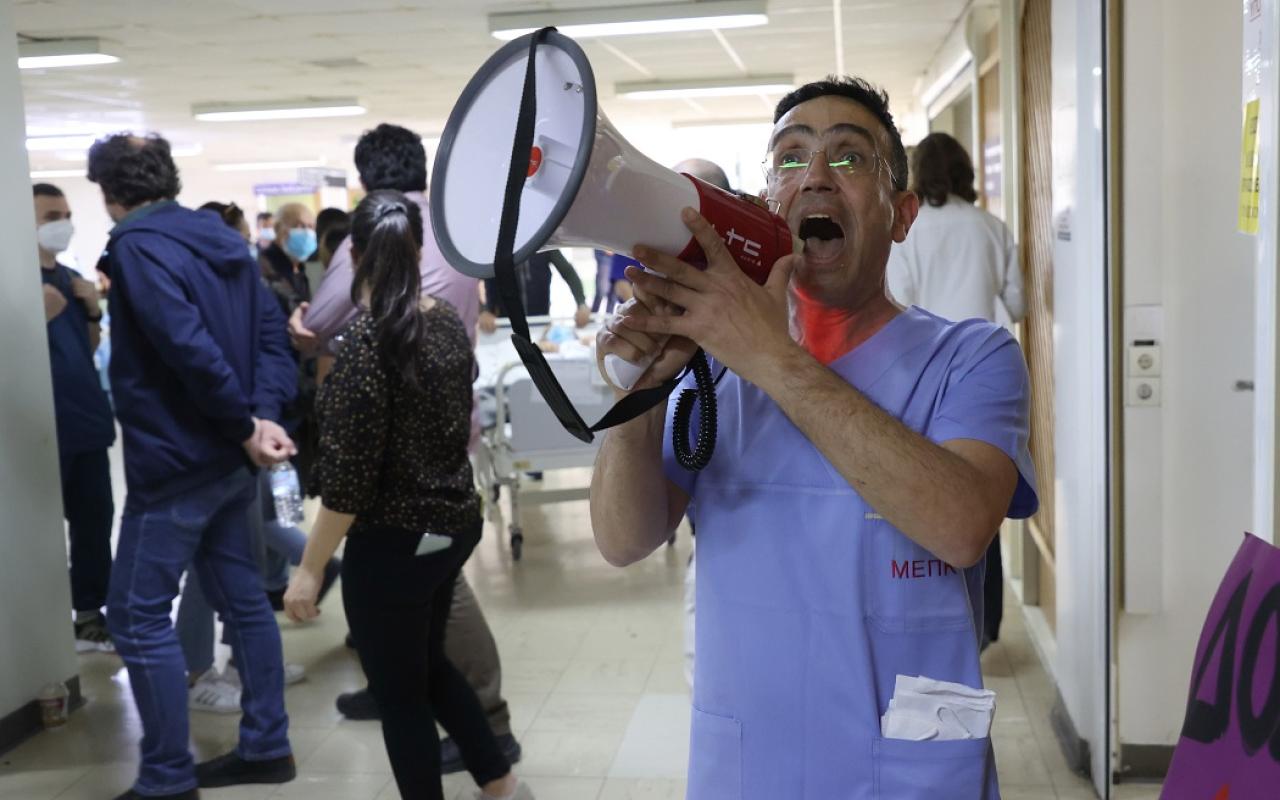 ΠΑΓΝΗ: Ξανά από άλλη είσοδο η Μίνα Γκάγκα για να αποφύγει τους ...