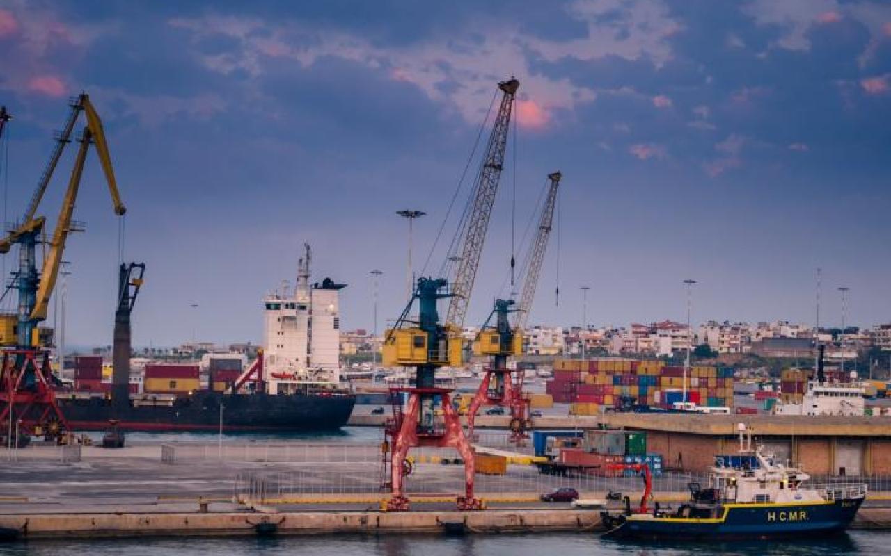 Λιμάνι Ηρακλείου: Επισκευάζεται τελικά ο γερανός; Πως θα γίνεται η ...