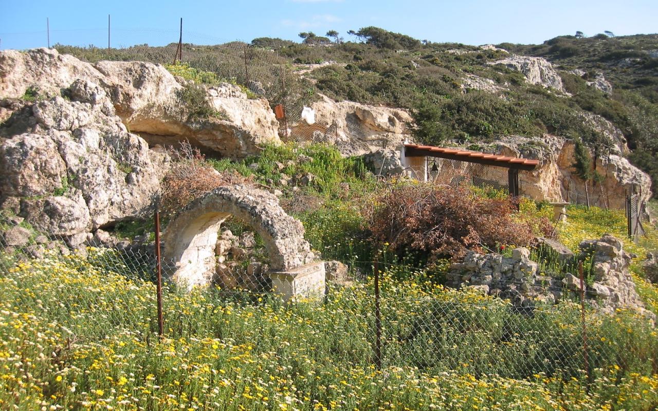 Κρήτη: Ποια ήταν τα τρία αδέλφια που ασκήτευσαν και άγιασαν στη "μύτη ...
