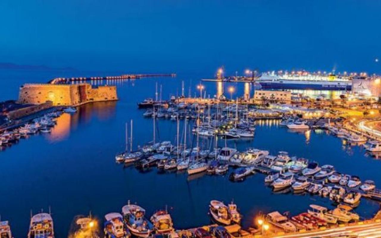 Ηράκλειο: Στο "περίμενε"...τα σκάφη αναψυχής για μια θέση στο Ενετικό ...