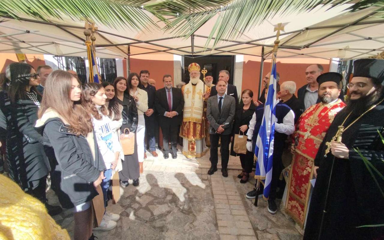 Ηράκλειο: Mε λαμπρότητα γιορτάστηκε ο πολιούχος του Καστελλίου Άγιος ...