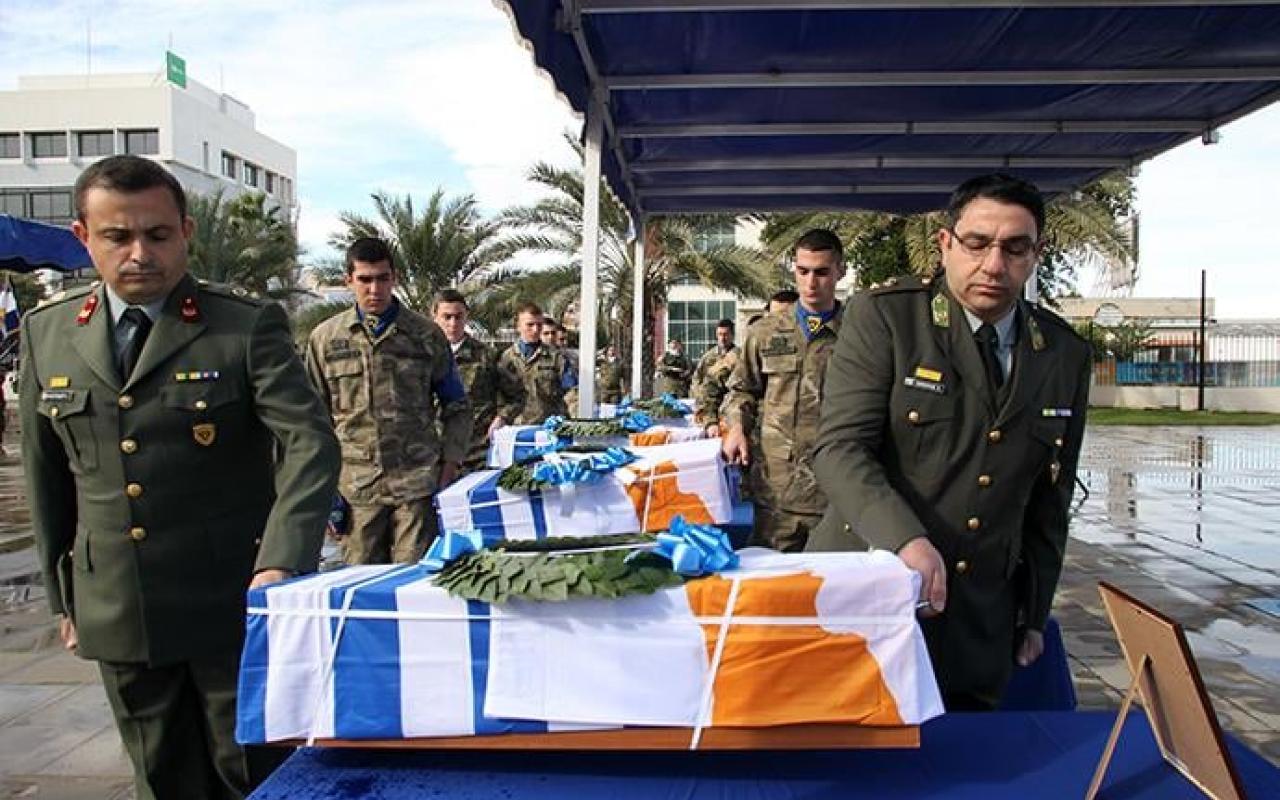 Έπεσαν στην Κύπρο το 1974 και επιστρέφουν στην Ελλάδα 45 χρόνια μετά ...